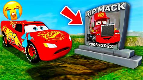Poor And Sad Lightning Mcqueen At The Mack Grave Very Sad Everyone Is
