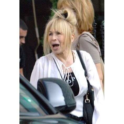 Лили се страхува за живота си