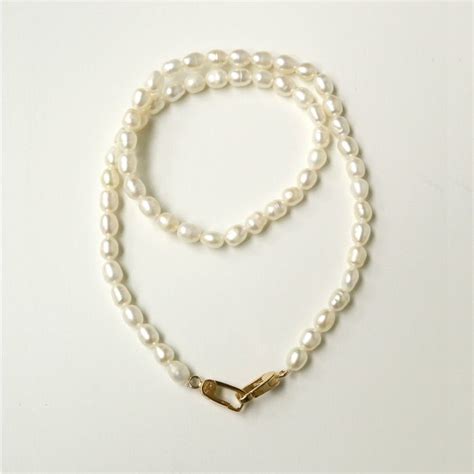 [14k] Classic Buckle Pearl N 클래식 버클 잠금장식 담수진주 초커 목걸이 감도 깊은 취향 셀렉트샵 29cm