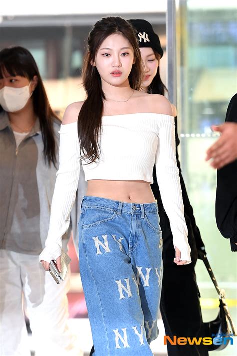 에스파 닝닝 ‘파워 오프 숄더 포토엔hd 뉴스인코리아