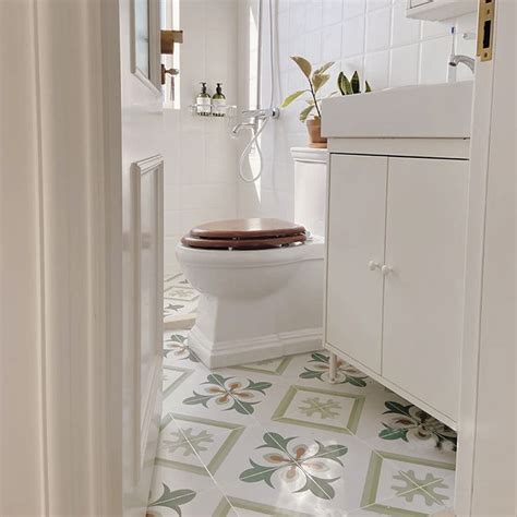Patterned Singular Tile Ceramic Floor Tile With Square Shape Clearhalo