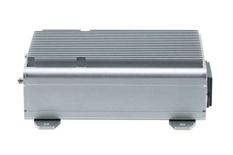 125w Psat 32 Db Gain 05 Ghz To 6 Ghz Ac Powered Broadband Gaas Power Amplifier With