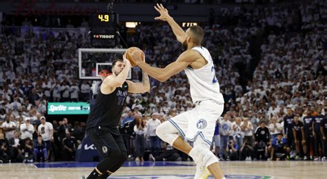 Video Luka Doncic Outmaneuvers Rudy Gobert For Game Winning Three Pointer