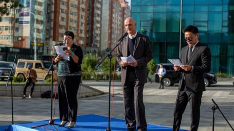 “МонголианАрт” олон улсын уран баримлын симпозиум амжилттай өндөрлөж үзэсгэлэнгээ нээлээ