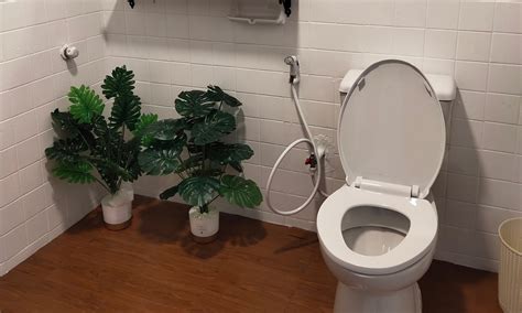 ปรับปรุงห้องน้ำเก่าไม่น่าปลดทุกข์ เปลี่ยนใหม่เป็นสไตล์มินิมอลในงบแค่หลักพัน