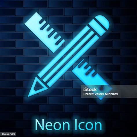 빛나는 네온 교차 하는 통치자와 연필 아이콘 벽돌 벽 배경에 고립 직선 기호입니다 그리기 및 교육용 도구 벡터 일러스트 개념에