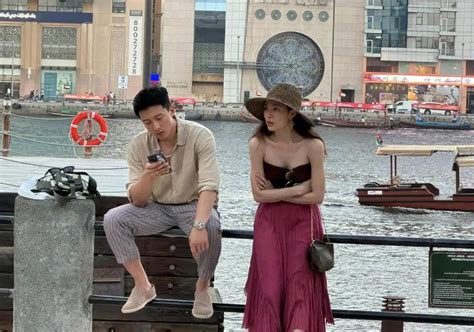 网友偶遇钟楚曦侯雯元 大小姐和黄包车夫既视感 搜狐大视野 搜狐新闻