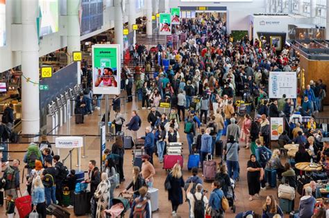 Pluxee Belgium Sur Linkedin Rebranding Pluxee Oohcampaign Brandawareness