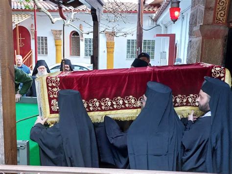 Το άφθαρτο Σκήνωμα του Οσίου Βησσαρίωνος για μία και μοναδική φορά βγαίνει από το Μοναστήρι του