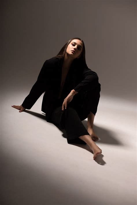 Фотосессия в студии студийная фотосессия фотосессия на циклораме позы для фотосессии