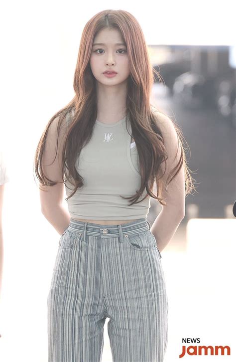 [엔믹스] 좋은 아침 보내시란 의미로 설윤 업로드 Mlbpark