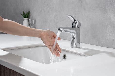 Смеситель для раковины AQUATEK AQ1011CR Вега с донным клапаном, хром