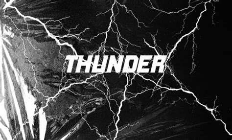 Make Thunder Plastic Wrap Texture Text By M Karim Fiverr