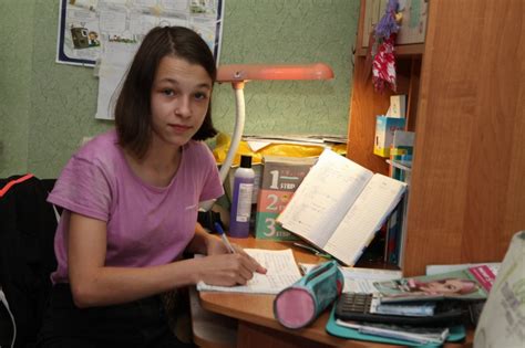 Андрей Луценко передал 30 планшетных компьютеров в череповецкие школы