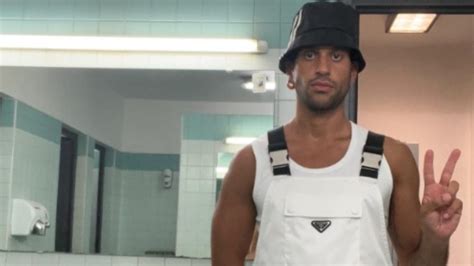 Mahmood Sexy Look Con Slip In Vista Per La Finale Delleurovision