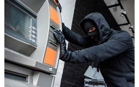ගම්පොළ හෙල්ලූ Cdm කොල්ලයේ සුල මුල එළියට