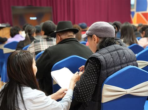 Дахин төлөвлөлтийн төсөлд хамрагдсан иргэд оршин суугчидтай уулзаж санал солилцож байна