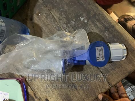 Industrial Single Phase Plug Socket Male Female In Ojo Electrical Equipment Upright Luxury