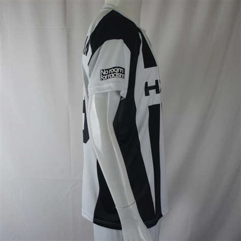 เสื้อฟุตบอลสีขาวดำคอกลม คล้ายเสื้อยูเวนตุส ออกแบบเองได้ Smg111