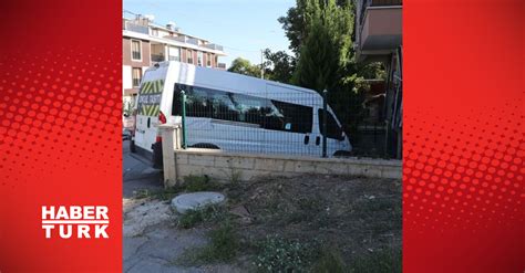 Okul Servisi Kaza Yaptı 14 Yaralı