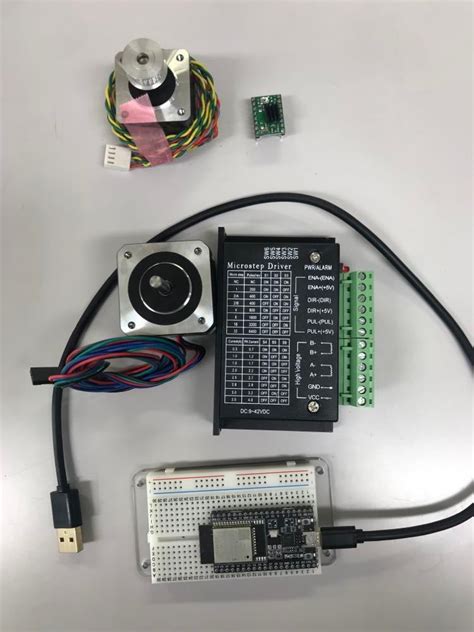 Arduino（esp32）初心者勉強会 おおたfab｜蒲田駅1分の広いコワーキングスペース（モノづくりスペース、貸会議室）