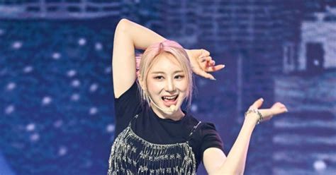 이채연 솔로로 돌아온 댄싱퀸 [사진]