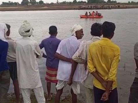 Four Teenage Girls Drowned In Oyster River Three Killed One Saved By