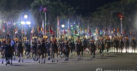 미얀마 저항군 수도 군기지 드론 공격…군정 최대 위기 직면