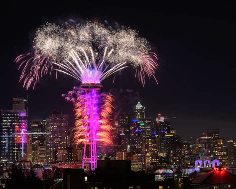 Happy New Year From Geekwire 2019 Fireworks From Seattles Space