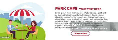 공원 카페용 수평 브로셔 디자인 부부는 줄무늬 파라솔 아래 잔디 밭에 도시 공원에서 야외 카페에서 휴식을 취하고 있다 사람들은 커피와 케이크를 마십니다 플랫 만화 벡터