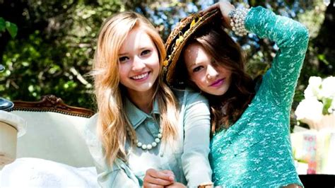 Пъстра палитра от цветове и усмивки Новини Woman Bg