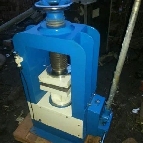 Manual Compression Testing Machine At Piece Rithala New Delhi ID