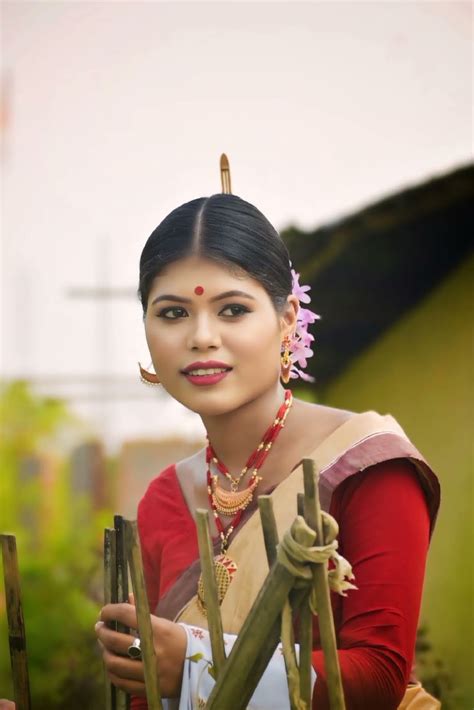 Bakhor 2024 New Assamese Songassamese New Status Bihubihu Song Youtube