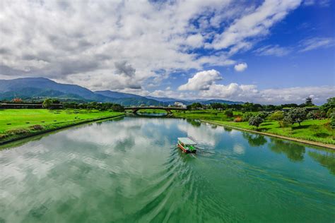 宜蘭冬山景點冬山河生態綠舟神秘地下河道萬坪森林公園搭船遊湖欣賞絕美園區生態看火車寵物友善景點 洛基小聿媽
