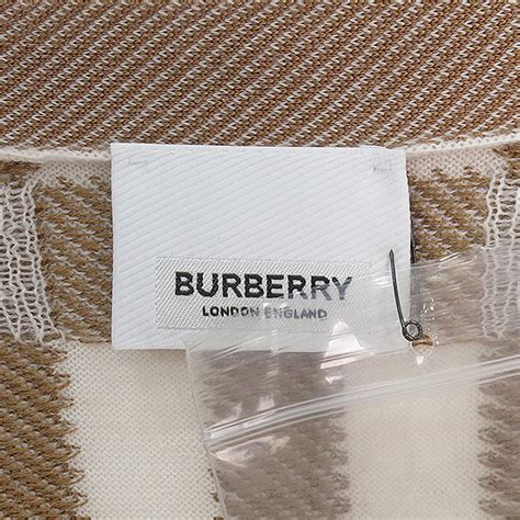 버버리 인타르시아 체크 여성 가디건 럭셔리바이 중고명품