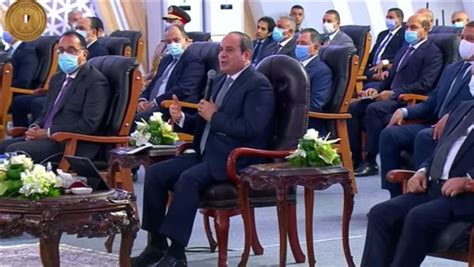 السيسي إحنا جادين في حل مشكلات المستثمرين وأزمة توريد المستلزمات