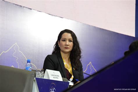 “Боловсролын салбар дахь жендэрийн эрх тэгш байдал” сэдвээр хэлэлцлээ