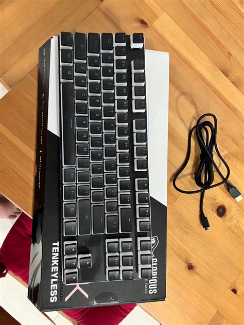 Gmmk Tkl Hotswap With Original And Pudding Keycaps Computers And Tech Parts And Accessories