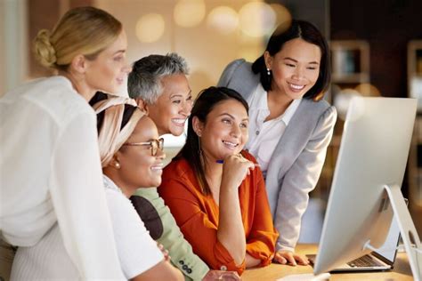 Logitech And Women Choice Unveil Logiconnect Aiming To Empower Women In It Women S Tabloid