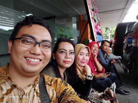 Xiaomi Mi Note 10 Pro Review Smartphone Premium Berkamera Terbaik Laptophia