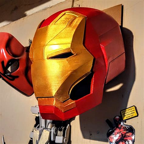 My Frist 3d Printed Iron Man Helmet Want To Do More And Really Get Into