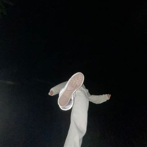 有一個我真心好奇的問題（還請理性地回答🥹） 為什麼地震這件事大家都覺得koz公關做得不好或不夠？ 我先說我的觀點也歡迎大家提出也自己的觀點 首先我完全不否定粉絲的難過和失望感 我聽到朋友跟我說