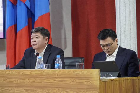 Vip76 Mn Багануур дүүрэгт Үндсэн хуулийн өөрчлөлтийн талаар хэлэлцүүлэг өрнүүллээ