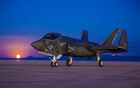 F 35 Wallpaper 08 1920x1200