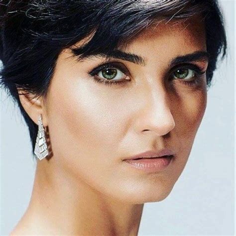 Tuba Buyukustun Georgian Fans