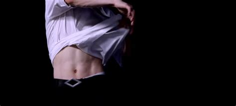 Junghwan Treasure Abs Otot Perut Lelaki Tampan Foto Kekasih