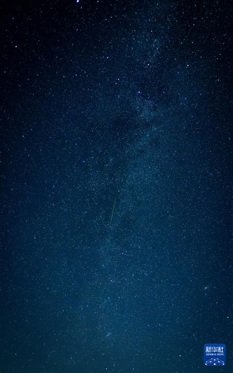 英仙座流星雨“绽放”夜空中国网