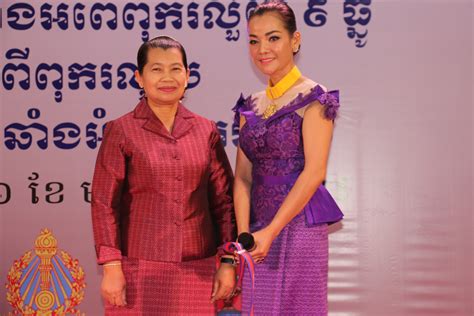 ញឹម ចាន់ថន ថាមួយជីវិតនឹងស្ម័គ្រចិត្តជួយសង្គម និងសិល្បៈ នគរដ្រេហ្គន