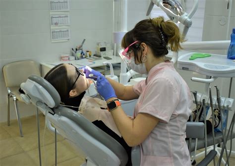 醴 Когда нужна профессиональная гигиена полости рта Профилактика Для предотвращения кариеса