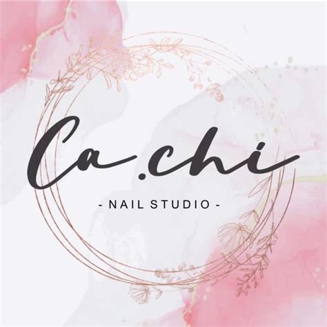 原本只是小小一塊 沒理他以為自己會好 沒想到空甲的部分越來越大 找到專業建甲師修剪 把有黴菌的地方清乾淨 健康的指甲才會長出來哦 服務項目 美甲：手足光療、造型美甲、延甲 問題指甲：灰指甲、崁